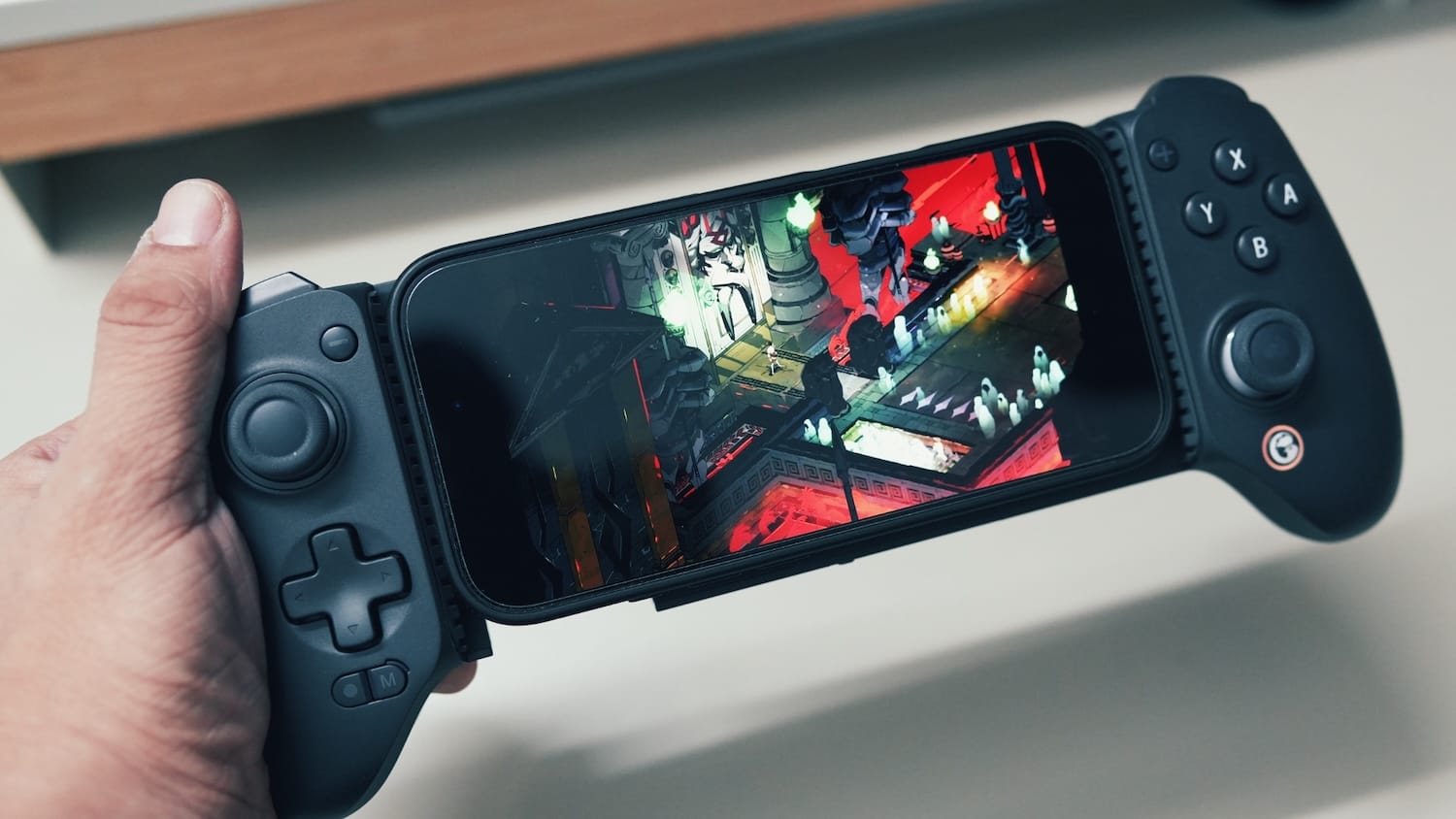 5 Best Gaming Controllers for iPhone [2025]