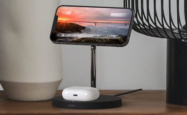 Best MagSafe Wireless Charging Stands for iPhone StandBy Mode